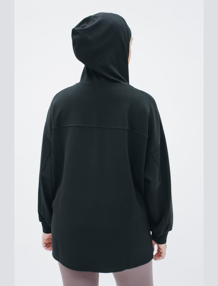 Oversized Hoodie in Black – ADLINA ANIS